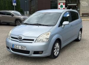 Zils Toyota Corolla Verso 2006 Viļņa, ar dzinēja tilpumu 2.00 L un nobraukumu 325 tūkst. km par 1199 €, foto  vietnē AUTOMOTO.COM.LV