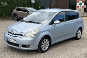 Blue Toyota Corolla Verso 2006 in Vilnius, with an engine capacity of 2.00 L and mileage of 325 thousand km for 1199 €, photo 3 on AUTOMOTO.COM.LV
