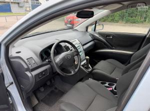 Blue Toyota Corolla Verso 2006 in Vilnius, with an engine capacity of 2.00 L and mileage of 325 thousand km for 1199 €, photo 11 on AUTOMOTO.COM.LV