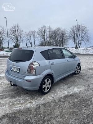 Zils Toyota Corolla Verso 2007 Klaipėda, ar dzinēja tilpumu 2.20 L un nobraukumu 332 tūkst. km par 1400 €, foto 4 vietnē AUTOMOTO.COM.LV