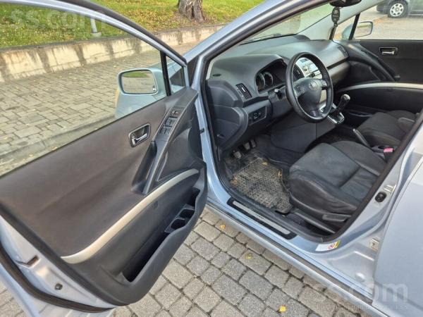 Zils Toyota Corolla Verso 2007 Rēzekne, ar dzinēja tilpumu 2.20 L un nobraukumu 341 tūkst. km par 1700 €, foto 9 vietnē AUTOMOTO.COM.LV