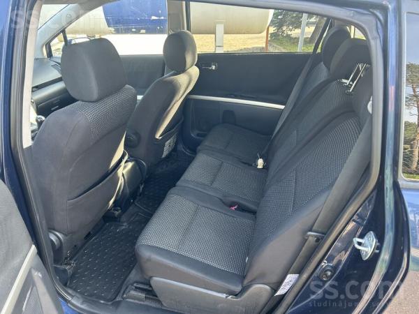Zils Toyota Corolla Verso 2007 Rīga, ar dzinēja tilpumu 2.20 L un nobraukumu 192 tūkst. km par 2450 €, foto 11 vietnē AUTOMOTO.COM.LV
