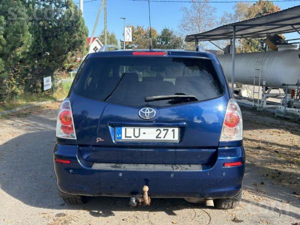 Zils Toyota Corolla Verso 2007 Rīga, ar dzinēja tilpumu 2.20 L un nobraukumu 192 tūkst. km par 2450 €, foto 7 vietnē AUTOMOTO.COM.LV