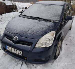 Blue Toyota Corolla Verso 2008 in Ventspils, with an engine capacity of 2.20 L and mileage of 416 thousand km for 1000 €, photo  on AUTOMOTO.COM.LV