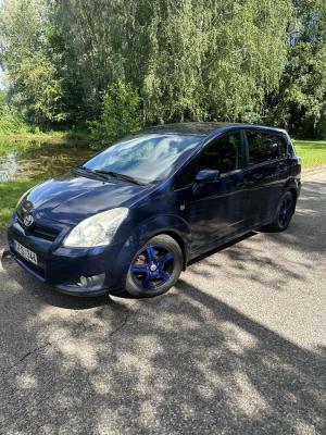 Blue Toyota Corolla Verso 2008 in Kaisiadorys, with an engine capacity of 2.23 L and mileage of 290 thousand km for 1900 €, photo  on AUTOMOTO.COM.LV