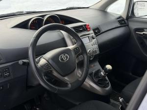 Zils Toyota Corolla Verso 2009 Viļņa, ar dzinēja tilpumu 2.00 L un nobraukumu 232 tūkst. km par 3700 €, foto 12 vietnē AUTOMOTO.COM.LV