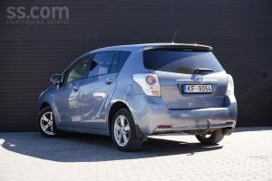 Blue Toyota Corolla Verso 2009 in Riga, with an engine capacity of 2.00 L and mileage of 293 thousand km for 5290 €, photo 5 on AUTOMOTO.COM.LV