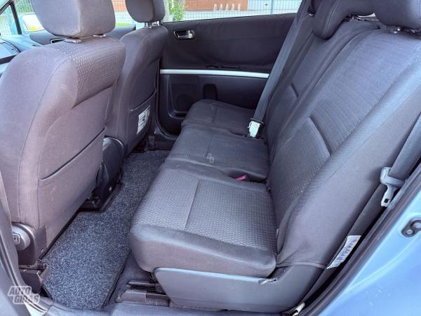 Blue Toyota Corolla Verso 2009 in Klaipeda, with an engine capacity of 2.20 L and mileage of 290 thousand km for 2850 €, photo 9 on AUTOMOTO.COM.LV