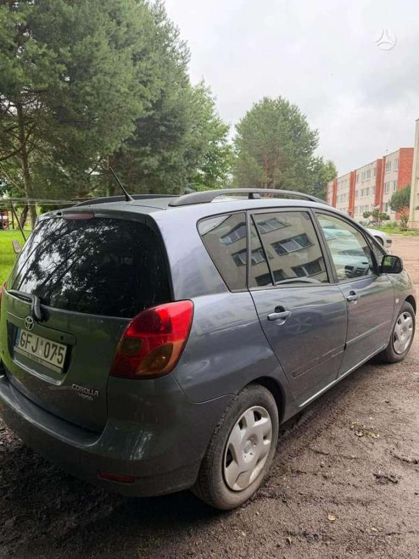 Zils Toyota Corolla Verso 2002 Kauņa, ar dzinēja tilpumu 0.00 L un nobraukumu 300 tūkst. km par 1100 €, foto 6 vietnē AUTOMOTO.COM.LV