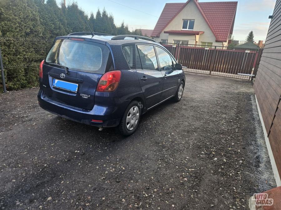 Zils Toyota Corolla Verso 2002 Vilkaviškis, ar dzinēja tilpumu 2.00 L un nobraukumu 291 tūkst. km par 650 €, foto 1 vietnē AUTOMOTO.COM.LV