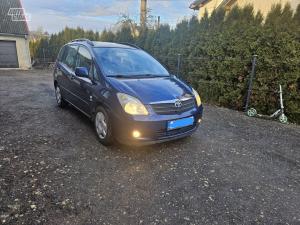 Zils Toyota Corolla Verso 2002 Vilkaviškis, ar dzinēja tilpumu 2.00 L un nobraukumu 291 tūkst. km par 650 €, foto 4 vietnē AUTOMOTO.COM.LV