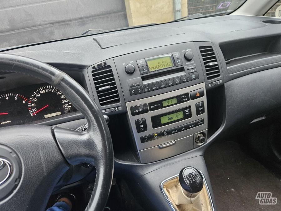 Zils Toyota Corolla Verso 2002 Vilkaviškis, ar dzinēja tilpumu 2.00 L un nobraukumu 291 tūkst. km par 650 €, foto 6 vietnē AUTOMOTO.COM.LV