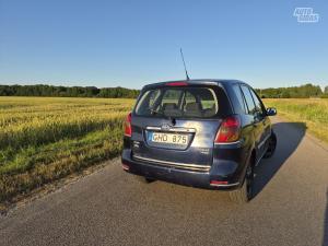 Zils Toyota Corolla Verso 2002 Vievis, ar dzinēja tilpumu 2.00 L un nobraukumu 280 tūkst. km par 750 €, foto 5 vietnē AUTOMOTO.COM.LV