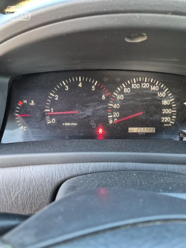 Zils Toyota Corolla Verso 2002 Vievis, ar dzinēja tilpumu 2.00 L un nobraukumu 280 tūkst. km par 750 €, foto 9 vietnē AUTOMOTO.COM.LV