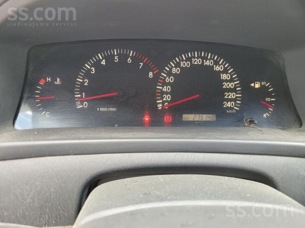 Zils Toyota Corolla Verso 2002 Ludza, ar dzinēja tilpumu 1.80 L un nobraukumu 275 tūkst. km par 1000 €, foto 4 vietnē AUTOMOTO.COM.LV