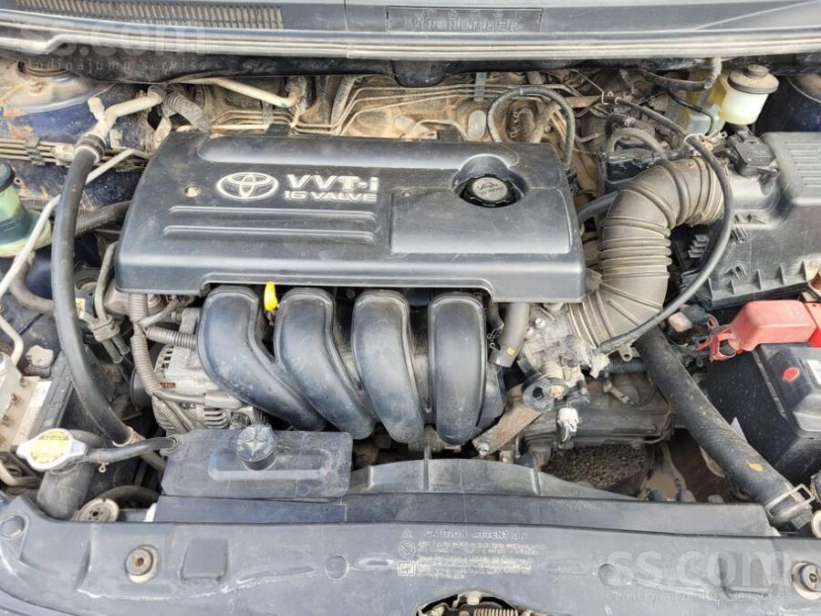 Zils Toyota Corolla Verso 2002 Ludza, ar dzinēja tilpumu 1.80 L un nobraukumu 275 tūkst. km par 1000 €, foto 7 vietnē AUTOMOTO.COM.LV