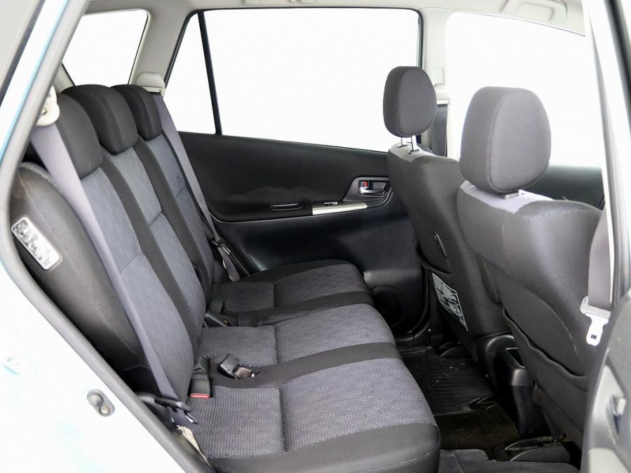 Zils Toyota Corolla Verso 2004 Tallina, ar dzinēja tilpumu 1.60 L un nobraukumu 215 tūkst. km par 1999 €, foto 16 vietnē AUTOMOTO.COM.LV