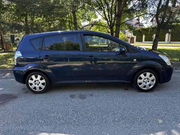 Zils Toyota Corolla Verso 2006 Viļņa, ar dzinēja tilpumu 0.00 L un nobraukumu 275 tūkst. km par 2700 €, foto 4 vietnē AUTOMOTO.COM.LV