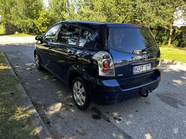 Zils Toyota Corolla Verso 2006 Viļņa, ar dzinēja tilpumu 0.00 L un nobraukumu 275 tūkst. km par 2700 €, foto 7 vietnē AUTOMOTO.COM.LV