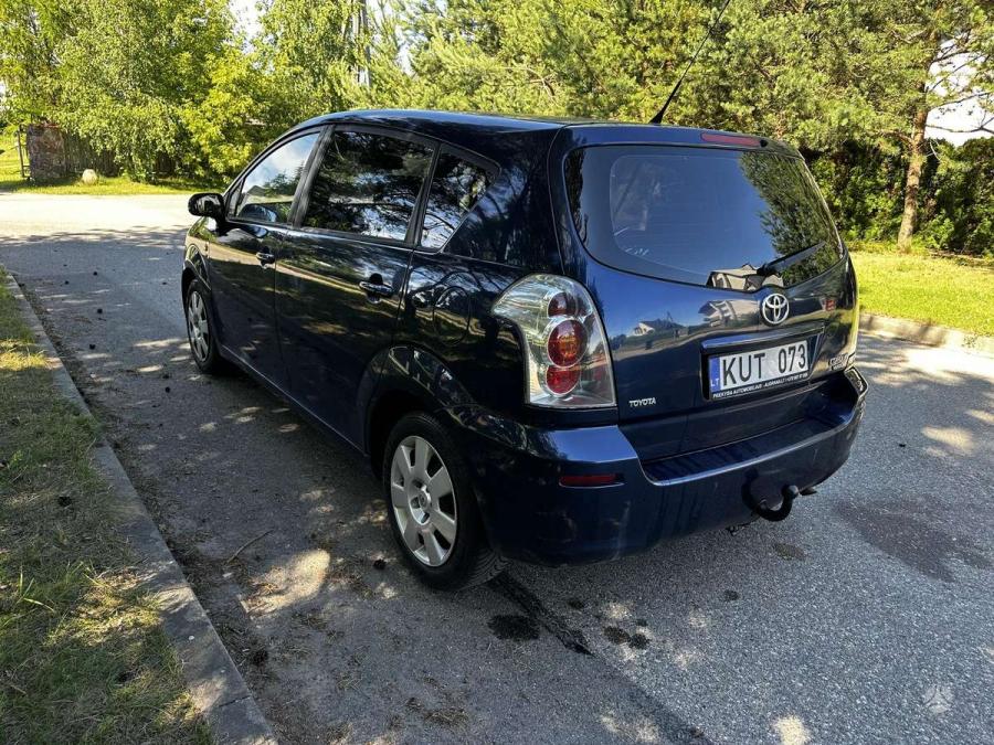Zils Toyota Corolla Verso 2006 Viļņa, ar dzinēja tilpumu 0.00 L un nobraukumu 275 tūkst. km par 2700 €, foto 8 vietnē AUTOMOTO.COM.LV