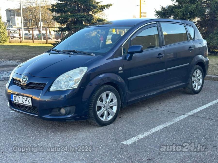 Zils Toyota Corolla Verso 2007 Tallina, ar dzinēja tilpumu 2.20 L un nobraukumu 302 tūkst. km par 1799 €, foto 4 vietnē AUTOMOTO.COM.LV