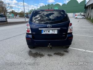 Zils Toyota Corolla Verso 2007 Tallina, ar dzinēja tilpumu 2.00 L un nobraukumu 365 tūkst. km par 1599 €, foto 3 vietnē AUTOMOTO.COM.LV