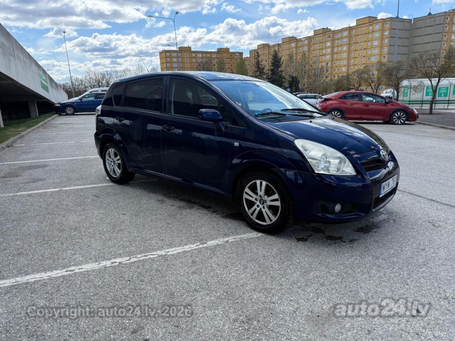 Zils Toyota Corolla Verso 2007 Tallina, ar dzinēja tilpumu 2.00 L un nobraukumu 365 tūkst. km par 1599 €, foto 5 vietnē AUTOMOTO.COM.LV
