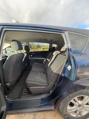 Zils Toyota Corolla Verso 2007 Tallina, ar dzinēja tilpumu 2.00 L un nobraukumu 365 tūkst. km par 1599 €, foto 7 vietnē AUTOMOTO.COM.LV
