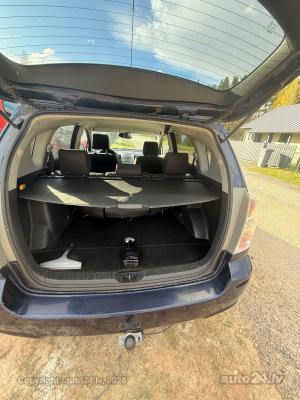 Zils Toyota Corolla Verso 2007 Tallina, ar dzinēja tilpumu 2.00 L un nobraukumu 365 tūkst. km par 1599 €, foto 8 vietnē AUTOMOTO.COM.LV