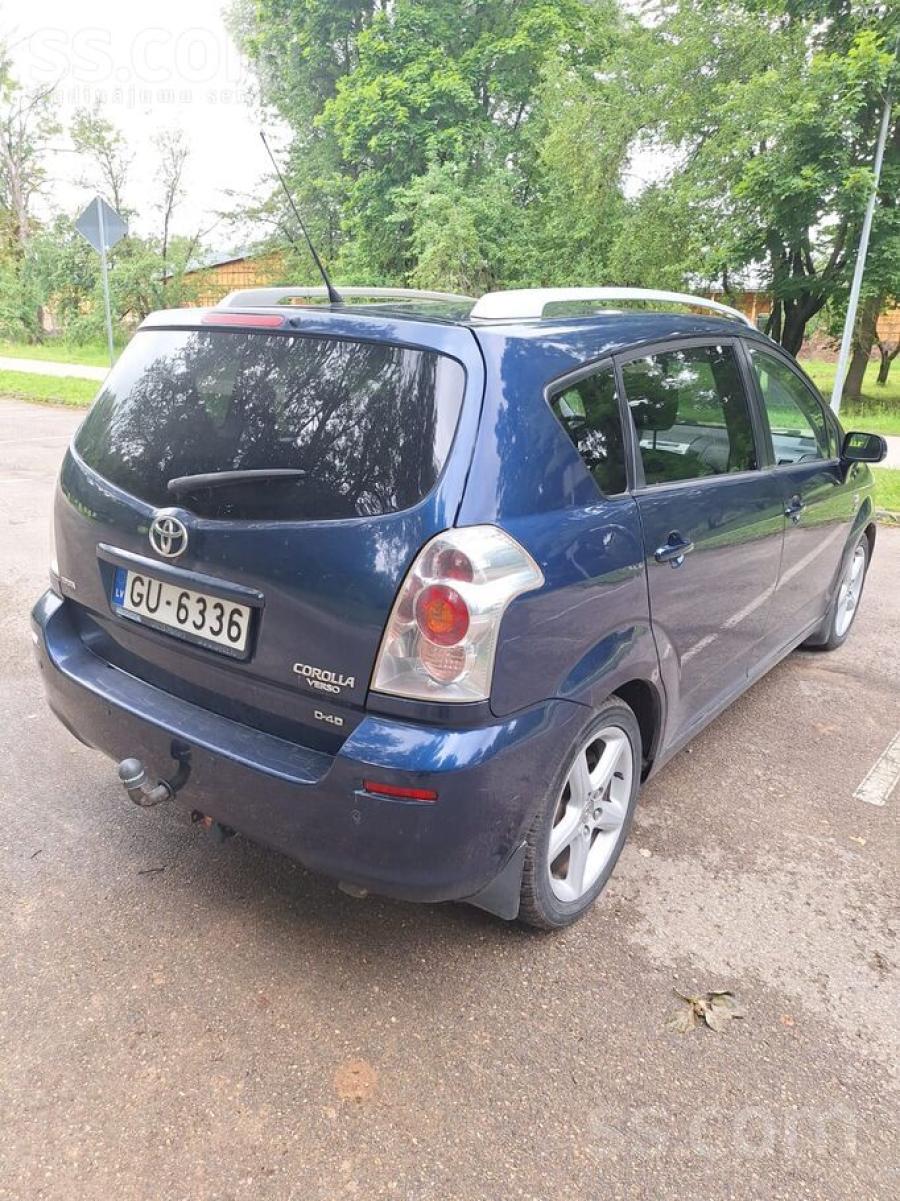 Zils Toyota Corolla Verso 2007 Daugavpils, ar dzinēja tilpumu 2.20 L un nobraukumu 495 tūkst. km par 1800 €, foto 3 vietnē AUTOMOTO.COM.LV