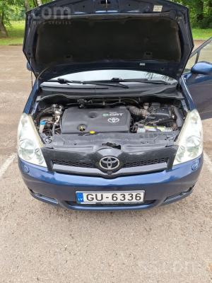 Zils Toyota Corolla Verso 2007 Daugavpils, ar dzinēja tilpumu 2.20 L un nobraukumu 495 tūkst. km par 1800 €, foto 4 vietnē AUTOMOTO.COM.LV