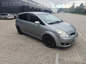 Zils Toyota Corolla Verso 2008 Rīga, ar dzinēja tilpumu 2.20 L un nobraukumu 305 tūkst. km par 1000 €, foto 4 vietnē AUTOMOTO.COM.LV
