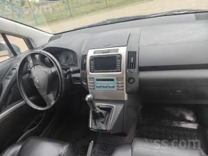 Zils Toyota Corolla Verso 2008 Rīga, ar dzinēja tilpumu 2.20 L un nobraukumu 305 tūkst. km par 1000 €, foto 9 vietnē AUTOMOTO.COM.LV