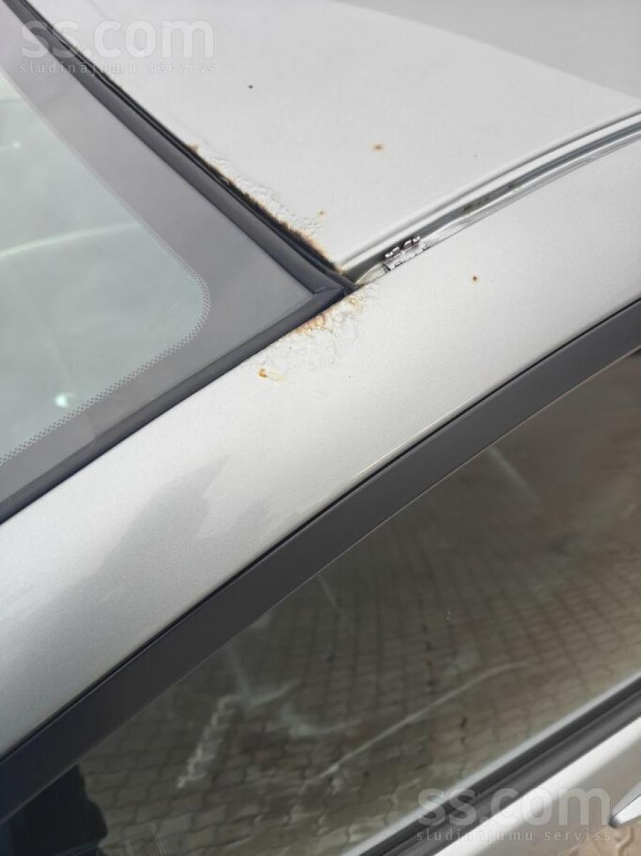 Zils Toyota Corolla Verso 2008 Rīga, ar dzinēja tilpumu 2.20 L un nobraukumu 305 tūkst. km par 1000 €, foto 13 vietnē AUTOMOTO.COM.LV