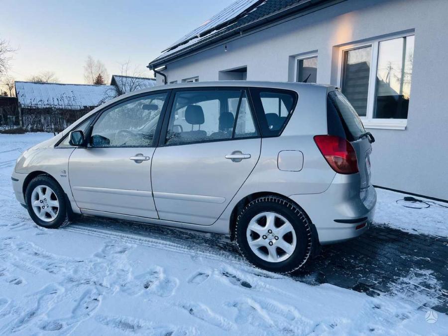 Brūns Toyota Corolla Verso 2003 Trakai, ar dzinēja tilpumu 1.60 L un nobraukumu 255 tūkst. km par 1850 €, foto 7 vietnē AUTOMOTO.COM.LV