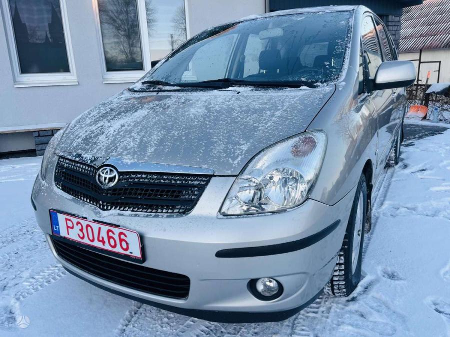 Brūns Toyota Corolla Verso 2003 Trakai, ar dzinēja tilpumu 1.60 L un nobraukumu 255 tūkst. km par 1850 €, foto 12 vietnē AUTOMOTO.COM.LV