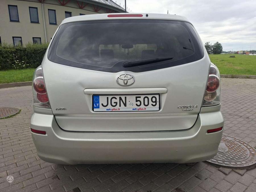 Brūns Toyota Corolla Verso 2004 Kauņa, ar dzinēja tilpumu 2.00 L un nobraukumu 370 tūkst. km par 1100 €, foto 6 vietnē AUTOMOTO.COM.LV