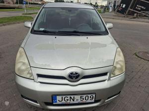 Brūns Toyota Corolla Verso 2004 Kauņa, ar dzinēja tilpumu 2.00 L un nobraukumu 370 tūkst. km par 1100 €, foto 7 vietnē AUTOMOTO.COM.LV