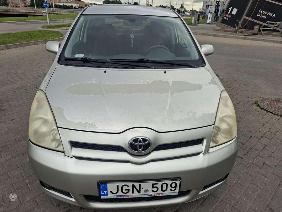 Brūns Toyota Corolla Verso 2004 Kauņa, ar dzinēja tilpumu 2.00 L un nobraukumu 370 tūkst. km par 1100 €, foto 7 vietnē AUTOMOTO.COM.LV