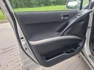 Brūns Toyota Corolla Verso 2004 Kauņa, ar dzinēja tilpumu 2.00 L un nobraukumu 370 tūkst. km par 1100 €, foto 11 vietnē AUTOMOTO.COM.LV