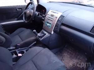 Brūns Toyota Corolla Verso 2005 Valmiera, ar dzinēja tilpumu 2.20 L un nobraukumu 325 tūkst. km par 1350 €, foto 2 vietnē AUTOMOTO.COM.LV