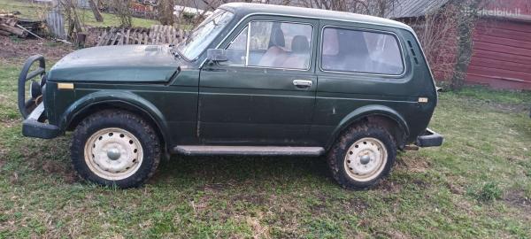 Green Toyota Corolla Verso 1990 in Vilnius, with an engine capacity of 1.60 L and mileage of 260 thousand km for 400 €, photo 4 on AUTOMOTO.COM.LV