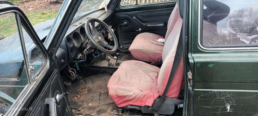Zaļš Toyota Corolla Verso 1990 Viļņa, ar dzinēja tilpumu 1.60 L un nobraukumu 260 tūkst. km par 400 €, foto 6 vietnē AUTOMOTO.COM.LV