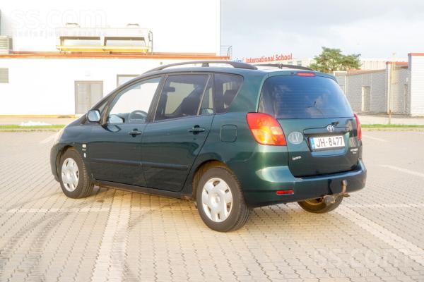 Zaļš Toyota Corolla Verso 2003 Rīga, ar dzinēja tilpumu 1.60 L un nobraukumu 301 tūkst. km par 1000 €, foto 5 vietnē AUTOMOTO.COM.LV