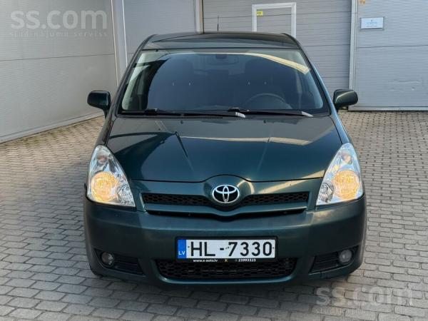 Zaļš Toyota Corolla Verso 2006 Rīga, ar dzinēja tilpumu 2.20 L un nobraukumu 370 tūkst. km par 1350 €, foto 3 vietnē AUTOMOTO.COM.LV