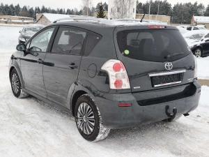 Green Toyota Corolla Verso 2008 in Utena, with an engine capacity of 2.20 L and mileage of 290 thousand km for 3200 €, photo 4 on AUTOMOTO.COM.LV