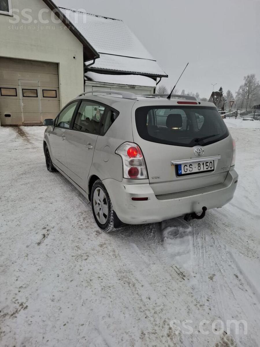 Pelēks Toyota Corolla Verso 2007 Tukums, ar dzinēja tilpumu 1.80 L un nobraukumu 0 tūkst. km par 1850 €, foto 3 vietnē AUTOMOTO.COM.LV