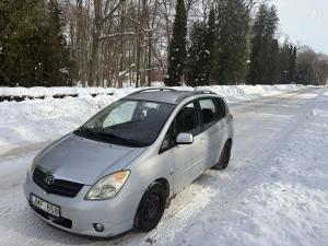 Pelēks Toyota Corolla Verso 2004 Kėdainiai, ar dzinēja tilpumu 2.00 L un nobraukumu 324 tūkst. km par 950 €, foto 5 vietnē AUTOMOTO.COM.LV