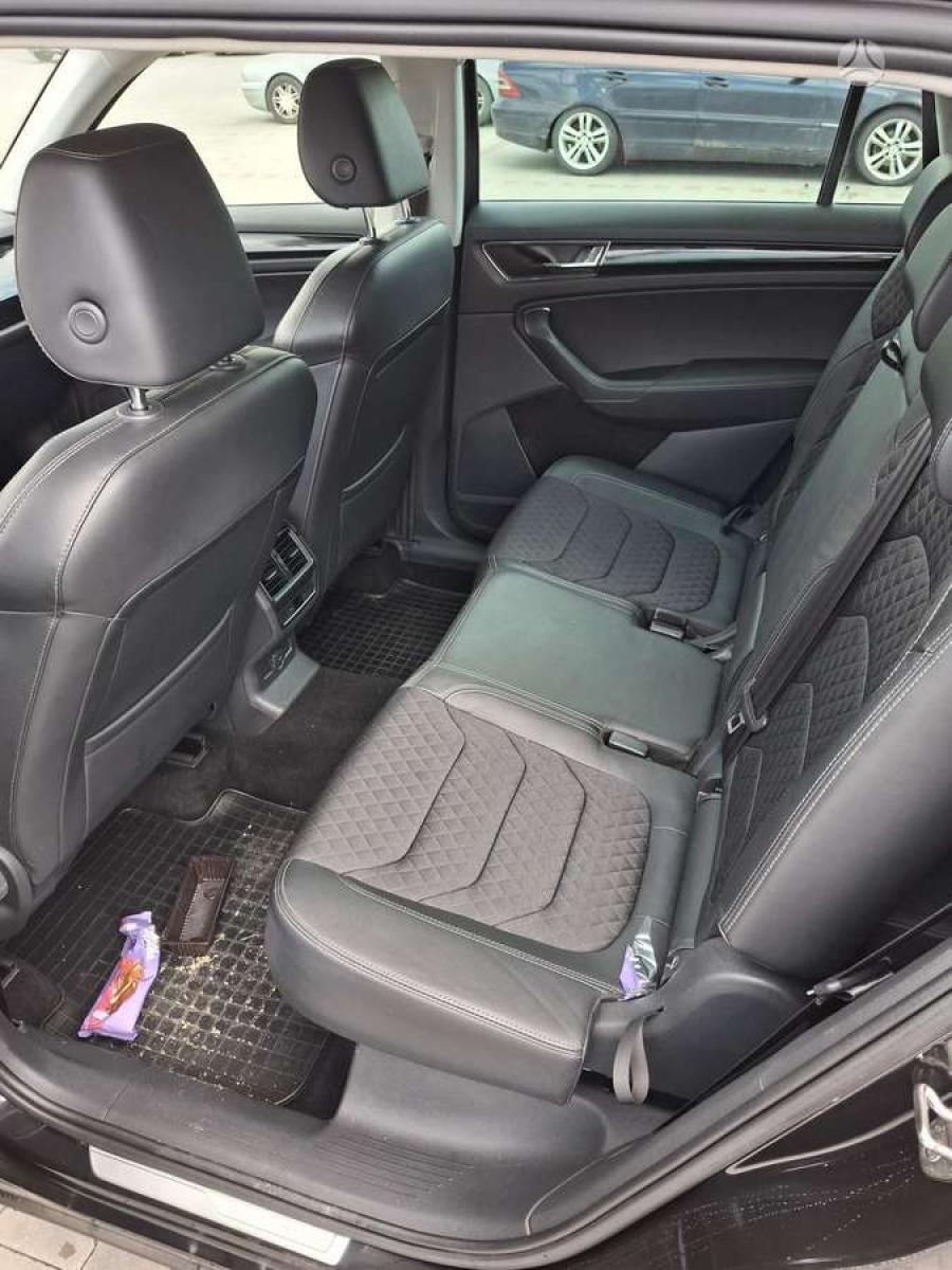 Pelēks Toyota Corolla Verso 2004 Kauņa, ar dzinēja tilpumu 2.00 L un nobraukumu 300 tūkst. km par 1100 €, foto 1 vietnē AUTOMOTO.COM.LV