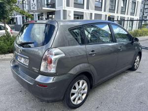 Grey Toyota Corolla Verso 2004 in Vilnius, with an engine capacity of 2.00 L and mileage of 241 thousand km for 1750 €, photo 5 on AUTOMOTO.COM.LV